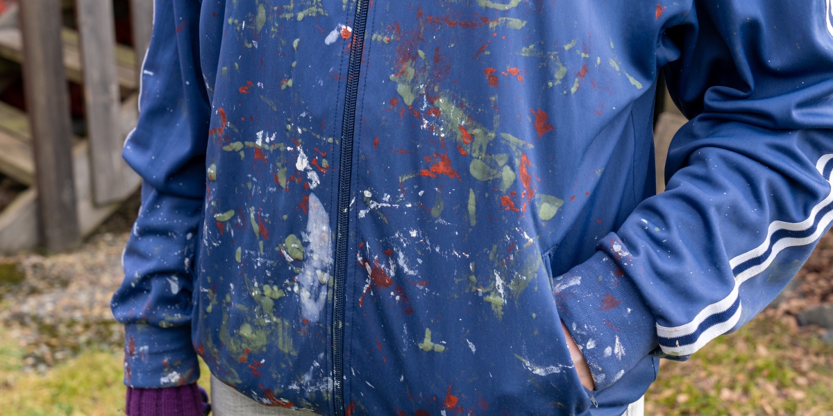 Comment détacher de la peinture des vêtements ? Des astuces faciles et efficaces
